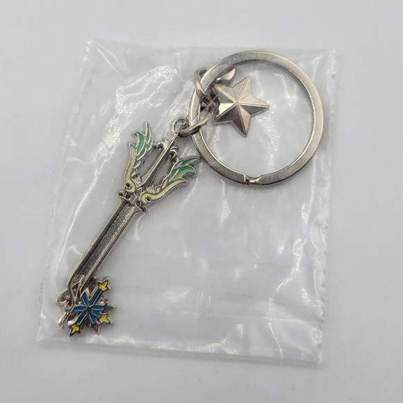 Disney | Accessories | New Disney Kingdom Hearts Oathkeeper Keyblade ...